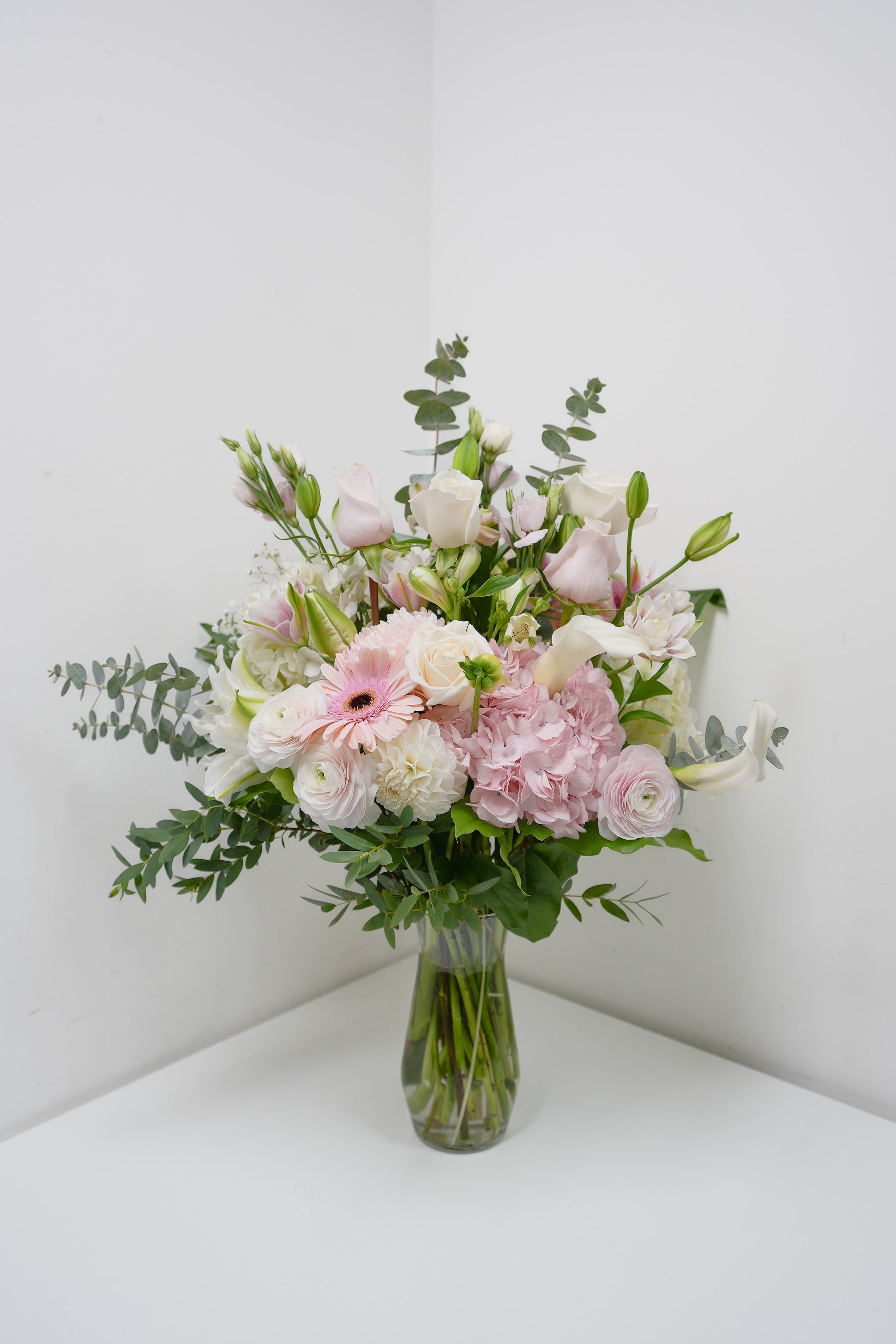 Soft Love - Flower & Plant Free Delivery | Toronto Flower Shop ...