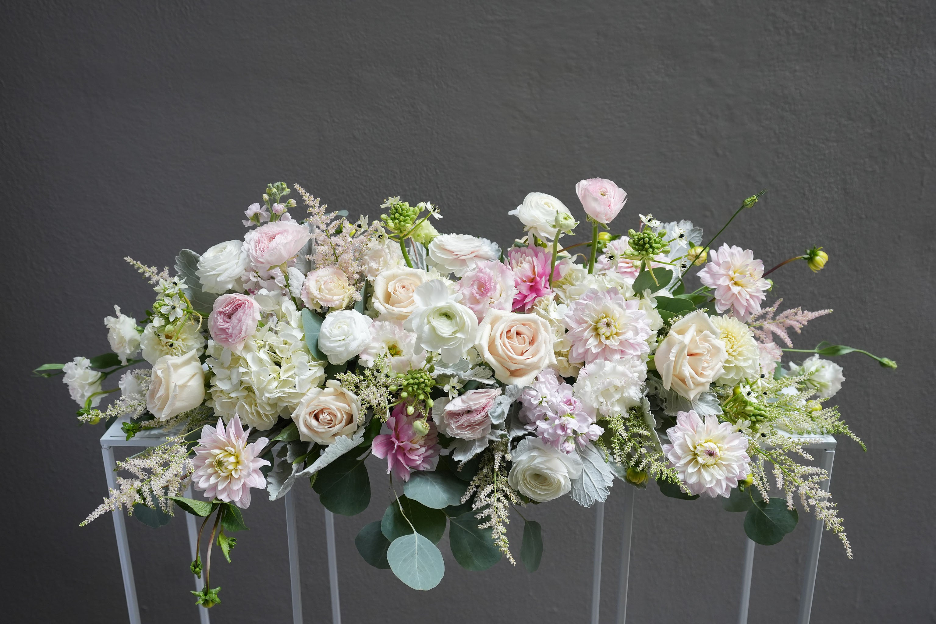 Pastel Dream Wedding Centerpiece - Flower & Plant Free Delivery ...